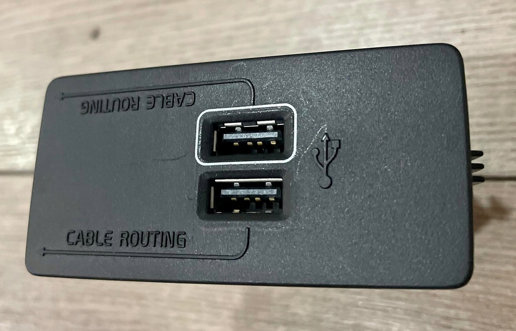 Volvo XC90 II XC60 XC40 S60 V60 panel wejście USB - 13332030670 - oficjalne archiwum Allegro