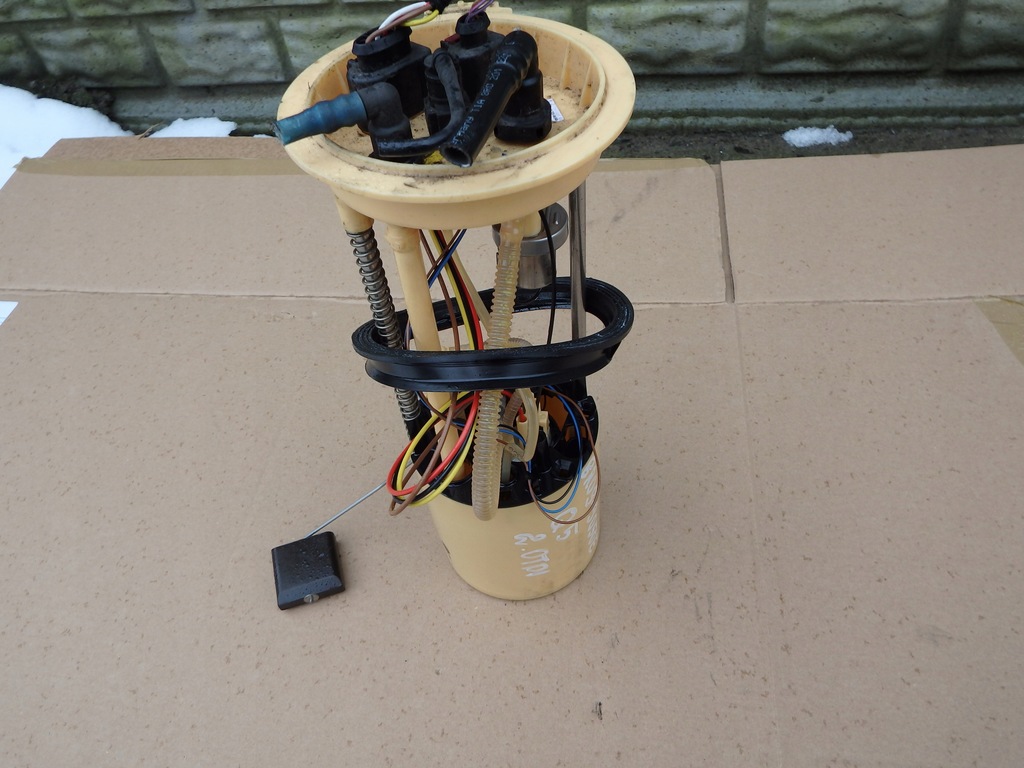 POMPA PALIWA AUDI Q5 2.0 TDI 8R0919050E - 13178447803 - oficjalne ...