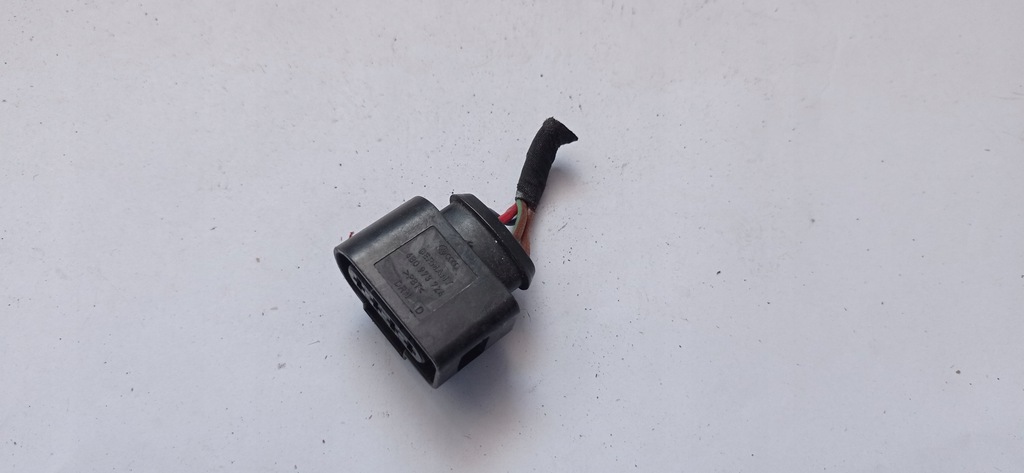 KOSTKA WTYCZKA ZŁĄCZE AUDI VW 4B0973724 - 12593279713 - oficjalne ...