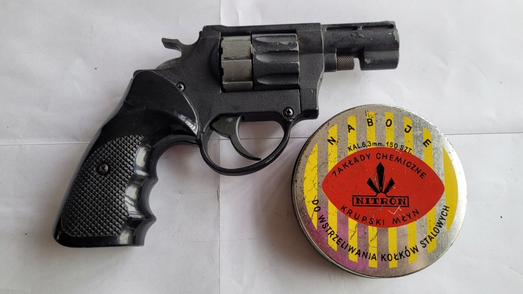 REWOLWER HUKOWY START 4 KAL. 6MM + NABOJE GWR - 13215492396 - oficjalne ...