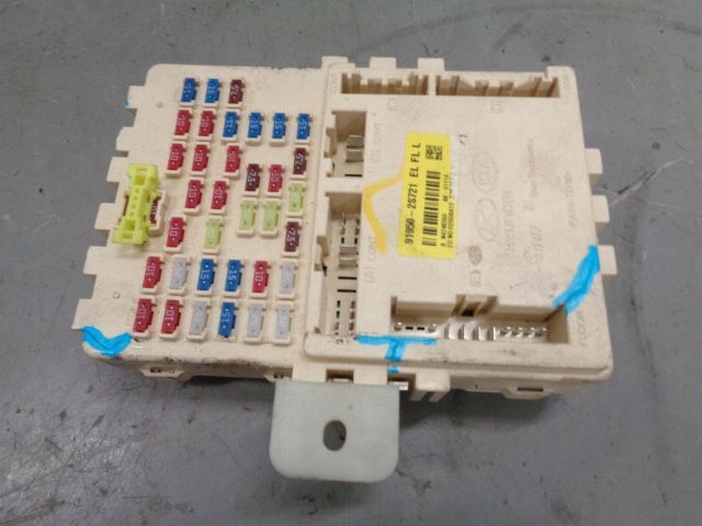 HYUNDAI IX35 14 2.0 GDI SKRZYNKA BEZPIECZNIKÓW BSI - 12705862729 ...