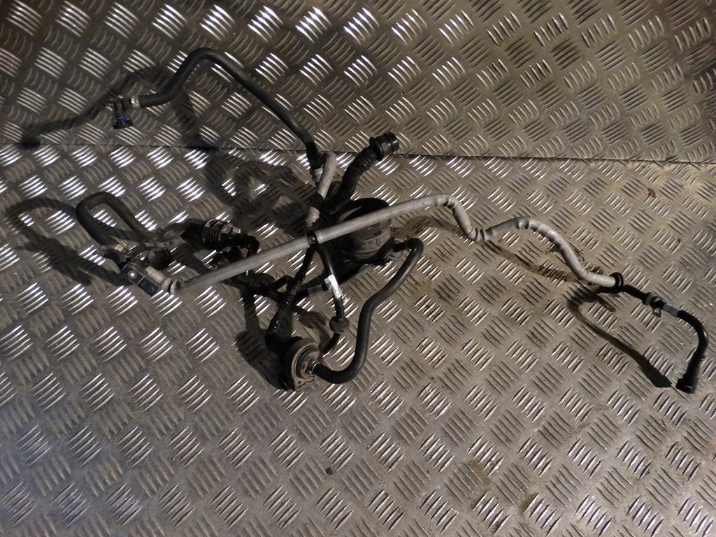 IDEALNE PRZEWODY PALIWA POMPKA MERCEDES GT W190 1 - 11599527423 ...