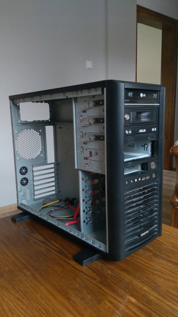 Obudowa pc CHIEFTEC Big Tower - 9760910137 - oficjalne archiwum Allegro