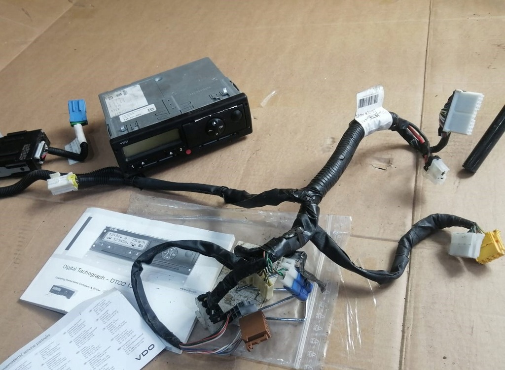 TACHOGRAF CYFROWY VDO DTCO 1381 12V - 11818314997 - oficjalne archiwum ...