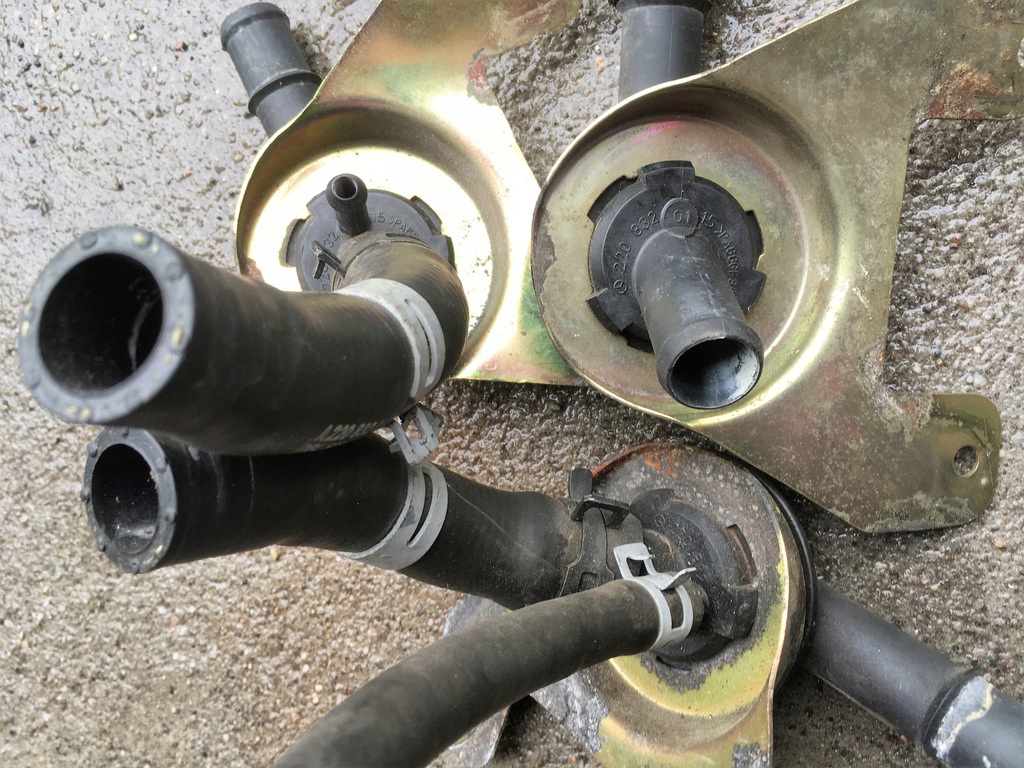 MERCEDES KRÓCIEC WODY W220 W215 A2208320115-0015 - 10635521060 ...