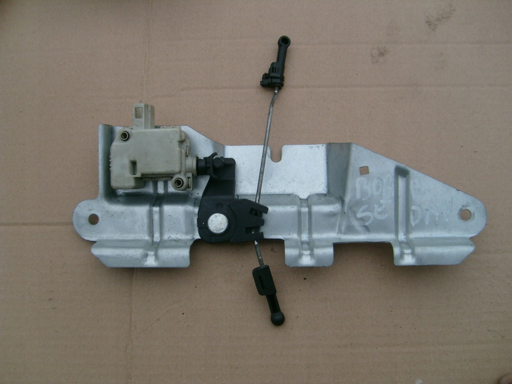 Bora sedan zamek klapy bagaznika blacha 1J5827567A - 11559616956 ...