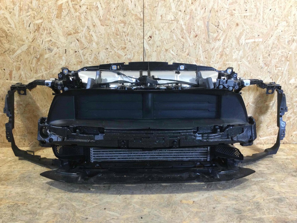 PAS PRZEDNI CHŁODNICE PORSCHE MACAN 95B 2.0B 3.0D - 14116397768 ...