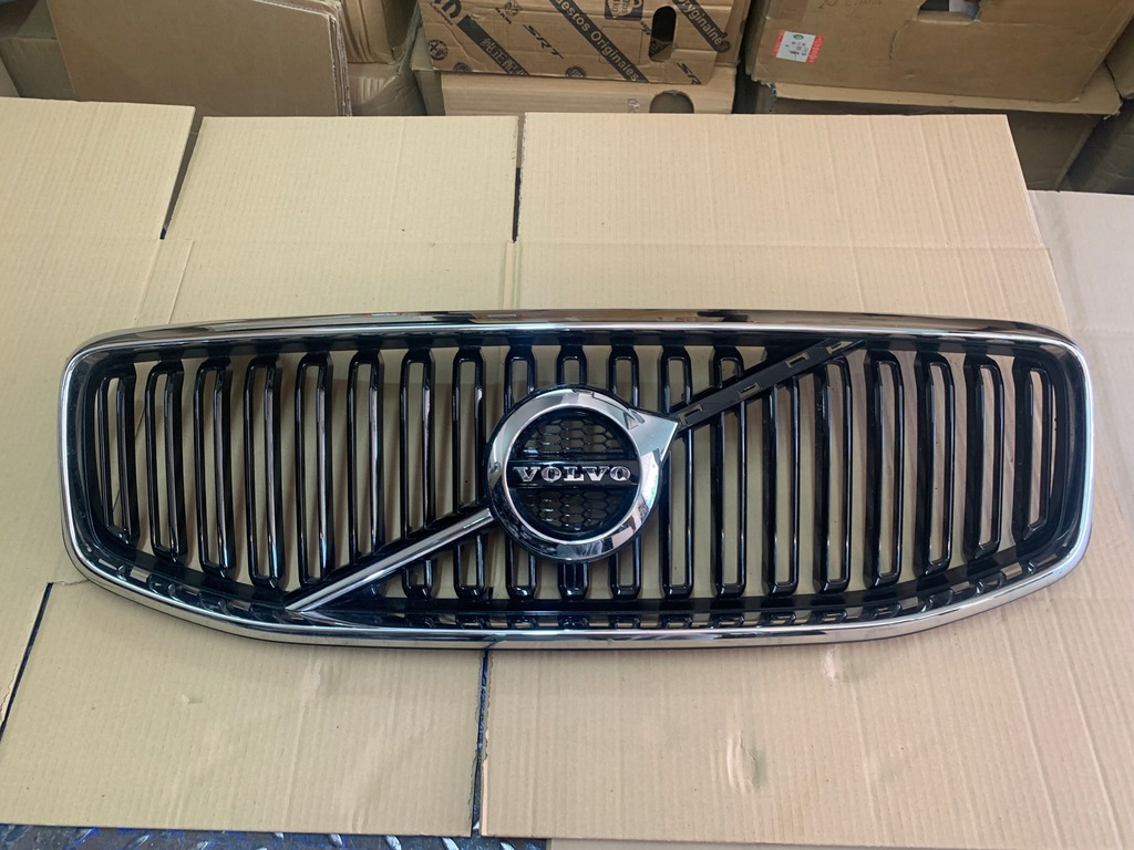 Atrapa GRILL VOLVO XC60 II 31425532 - 12737078498 - oficjalne archiwum ...