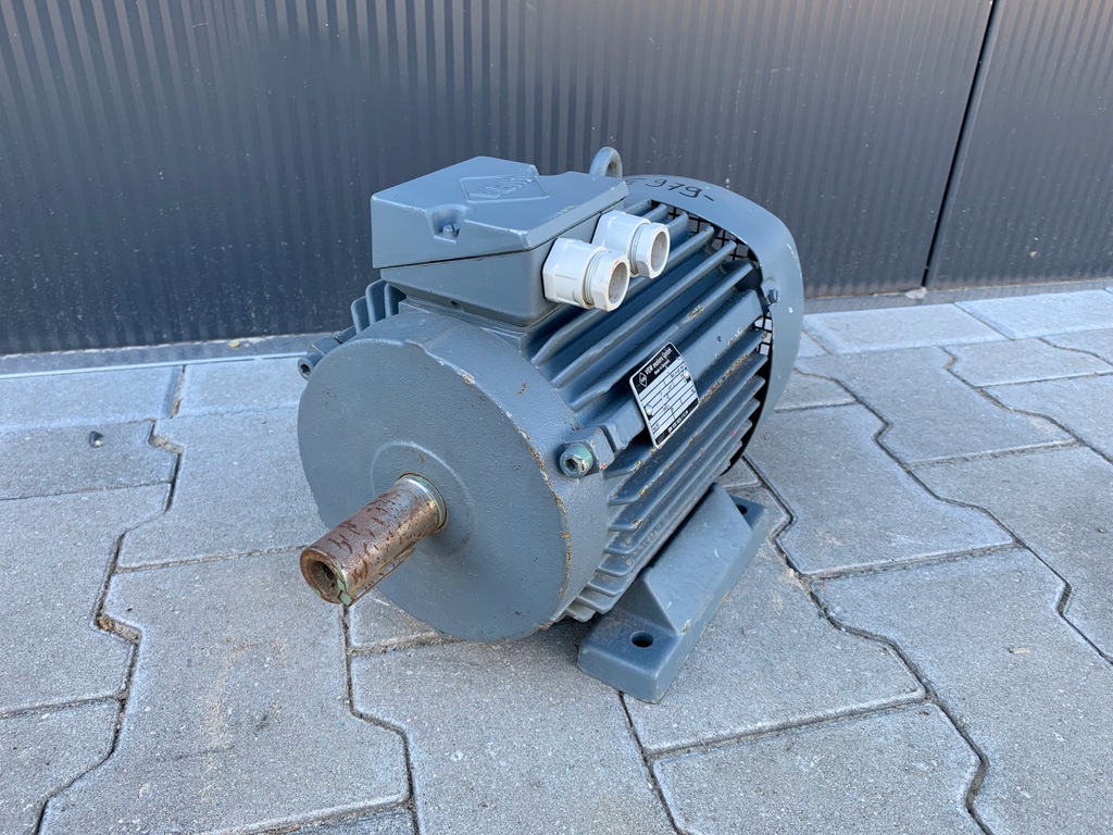 Silnik VEM KPER 112 M6 – 2.2 kW – 945 obr/min - 12770286783 - oficjalne archiwum Allegro