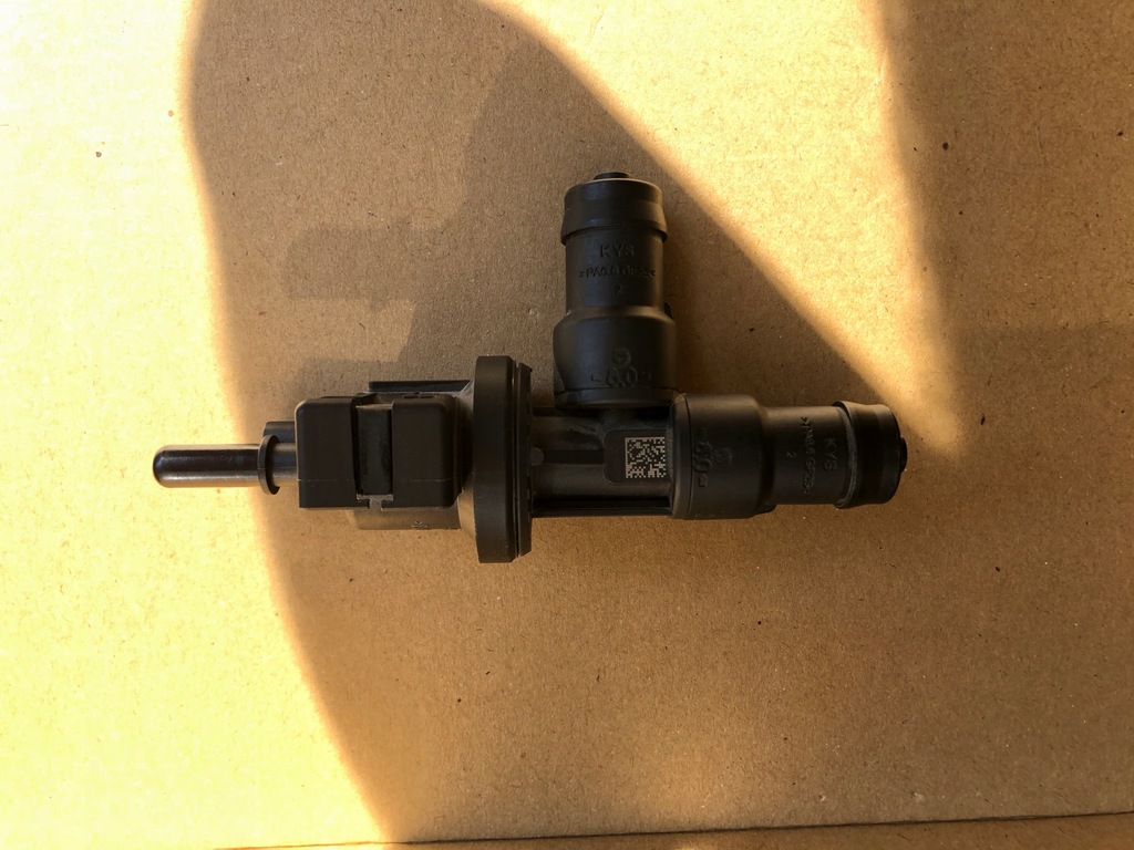 Zawór odpowietrzania baku BMW F46 F48 F56 7614013 - 7468292965 ...