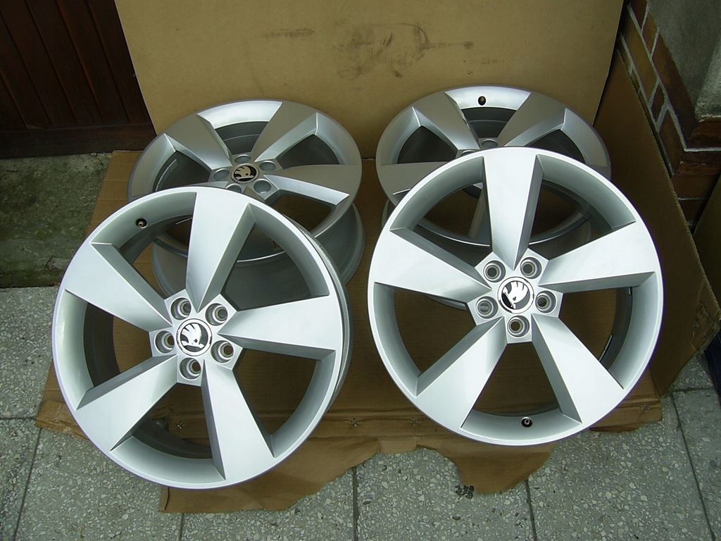 Alu felgi oryg. SKODA 5JA 7x17 Rapid,Fabia,VW,Sea - 7919095278 ...