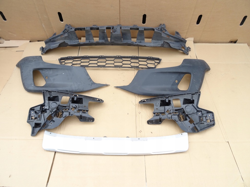 VOLVO V40 CROOS COUNTRY KRATKA ZAŚLEPKA LISTWA SLI - 12204252159 ...