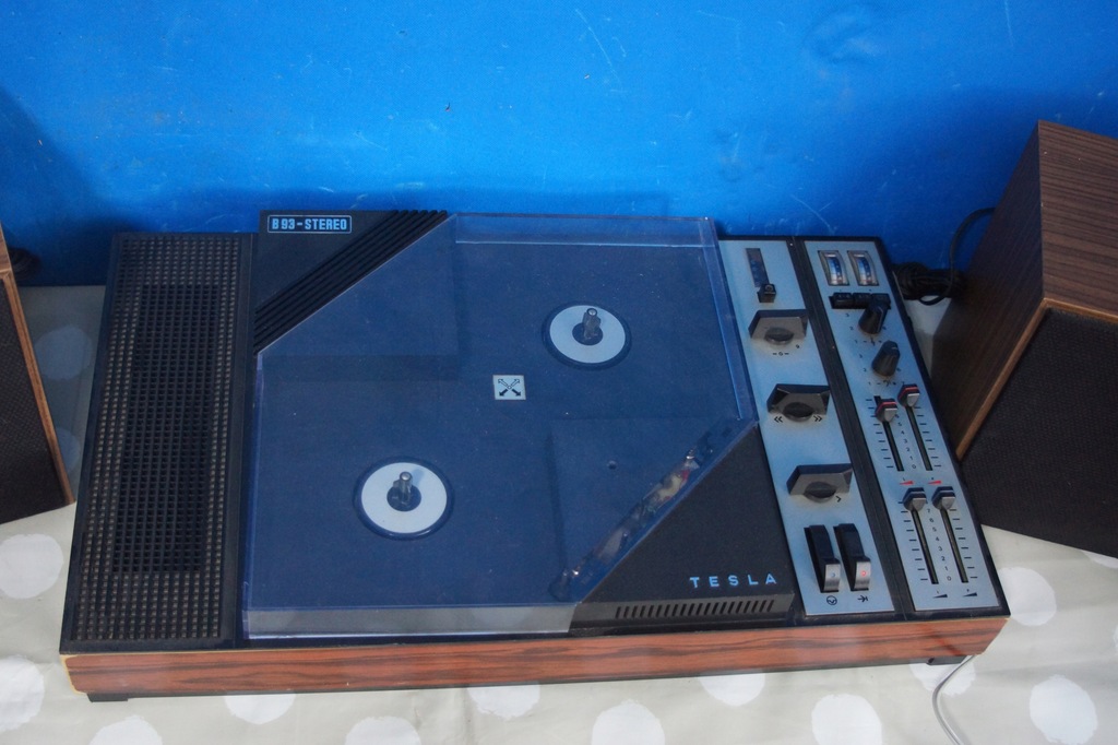 Купить Катушечный магнитофон TESLA B93-STEREO +2 ДИНАМИКА: отзывы, фото ...
