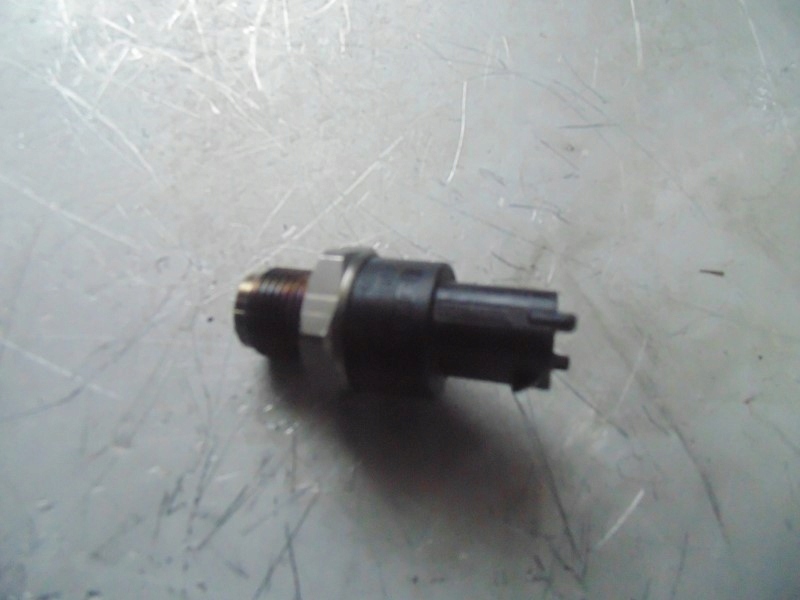 YARIS 1.4 D4D CZUJNIK CIŚNIENIA PALIWA 0281002871 - 7773658537 ...