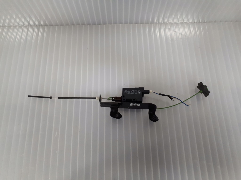 BMW E60 siłownik klapki wlewu paliwa 6988089 OE - 12883365909 ...