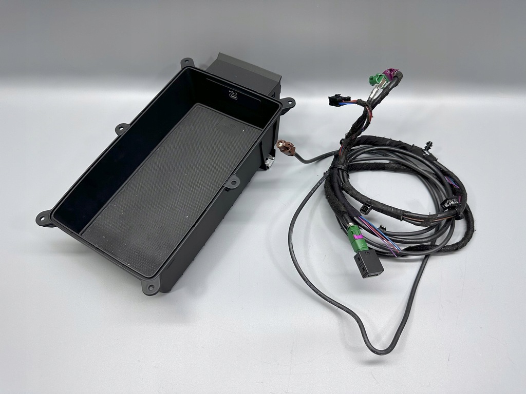 AUDI A4 B9 LIFT A5 F5 PÓŁKA SCHOWKA AMI GNIAZDO PORT USB C + USB ...