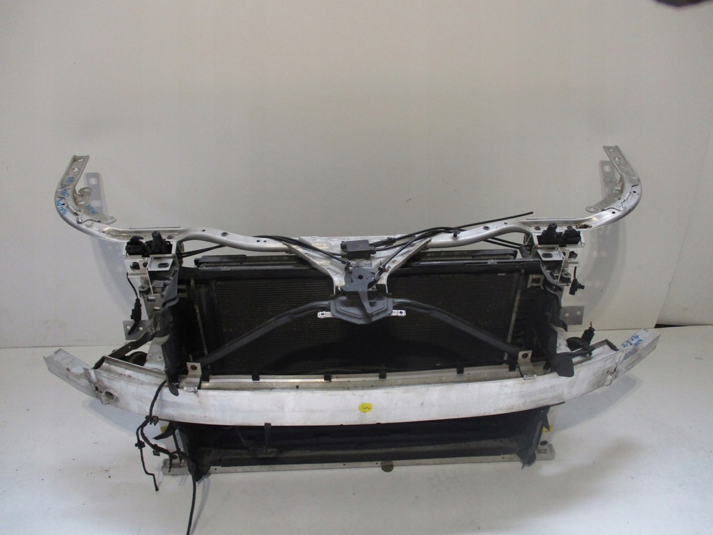 Chłodnice pas przedni AUDI A8 4N0 TFSI 8W0121251H - 11114489950 ...