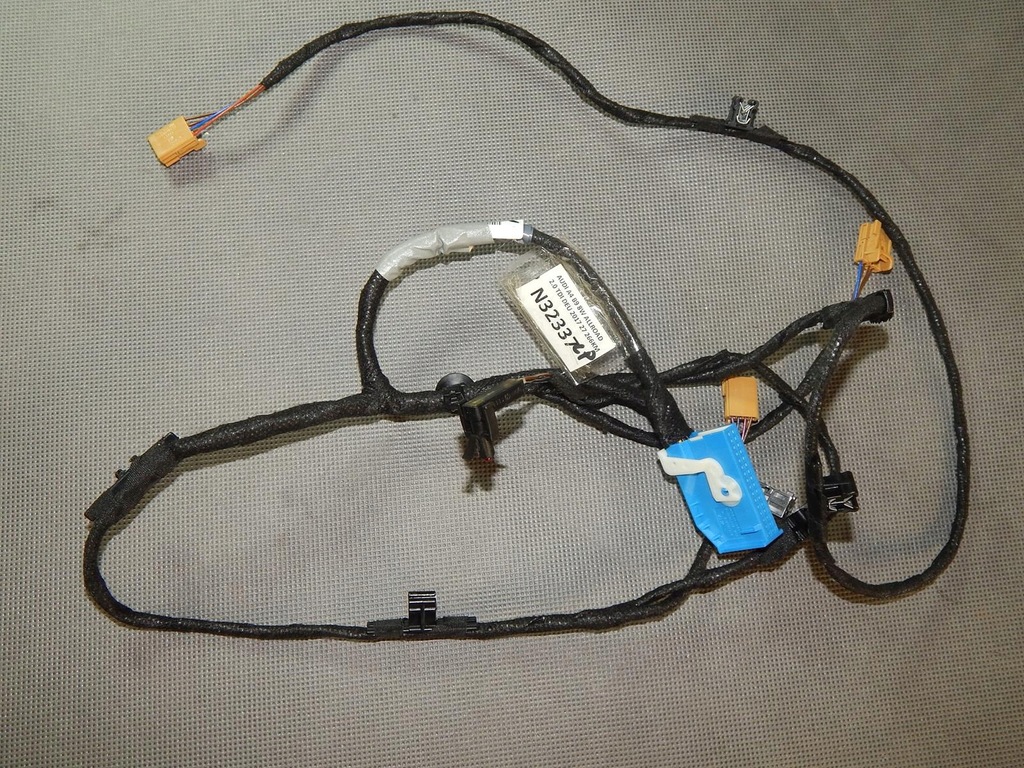 AUDI A4 B9 WIĄZKA DRZWI LEWY PRZÓD 8W0971035 - 7610226718 - oficjalne ...