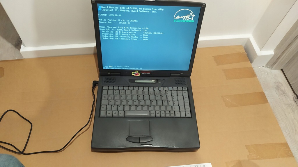 Stary Laptop Highscreen Pentium II 366mhz - 13067040139 - oficjalne ...