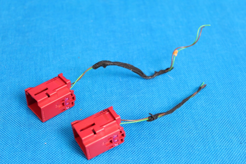 AUDI Q3 LIFT 8U KOSTKA 2 PIN 4F0972575B 17R - 11555795440 - oficjalne ...