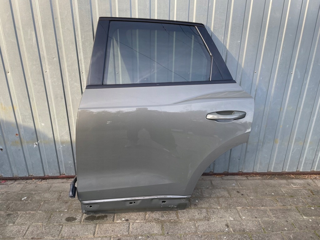 AUDI Q3 83A DRZWI LEWE TYŁ TYLNE KOMPLETNE - 12753341530 - oficjalne ... AUDI Q3 83A DRZWI LEWE TYŁ TYLNE KOMPLETNE - 12753341530 - oficjalne ...