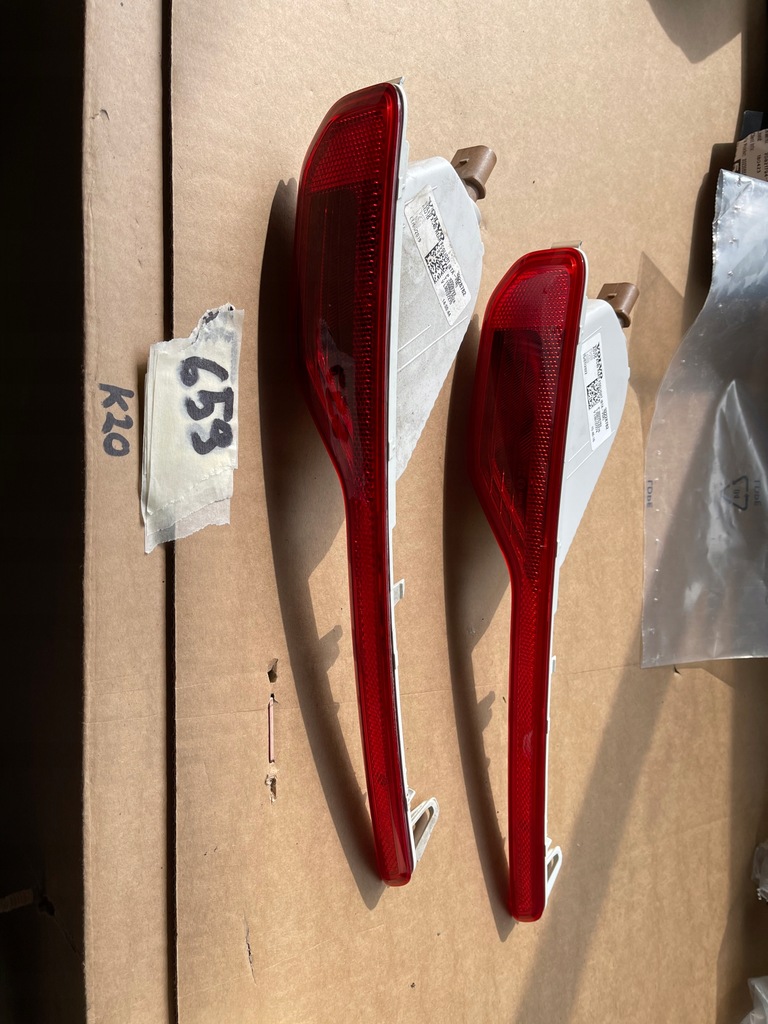 VOLVO XC40 LAMPA TYLNA W ZDERZAK LEWA 32228782 - 13727938112 ...