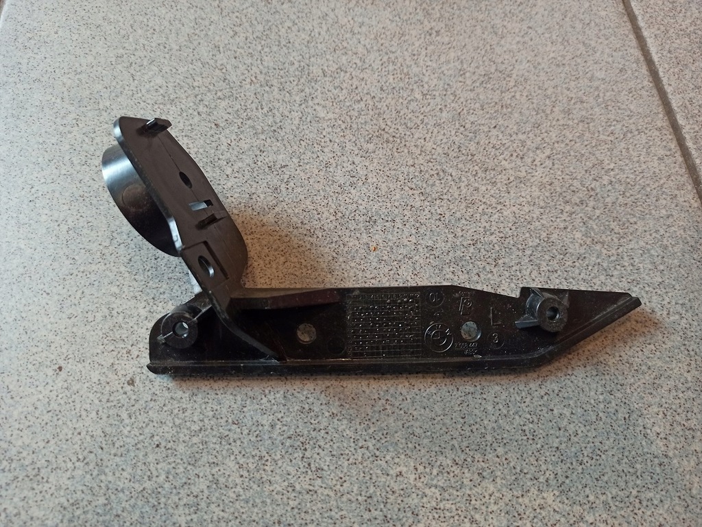 BMW E90 E91 ŚLIZG ZDERZAKA LEWY PRZÓD 7058447 - 9866278134 - oficjalne ...