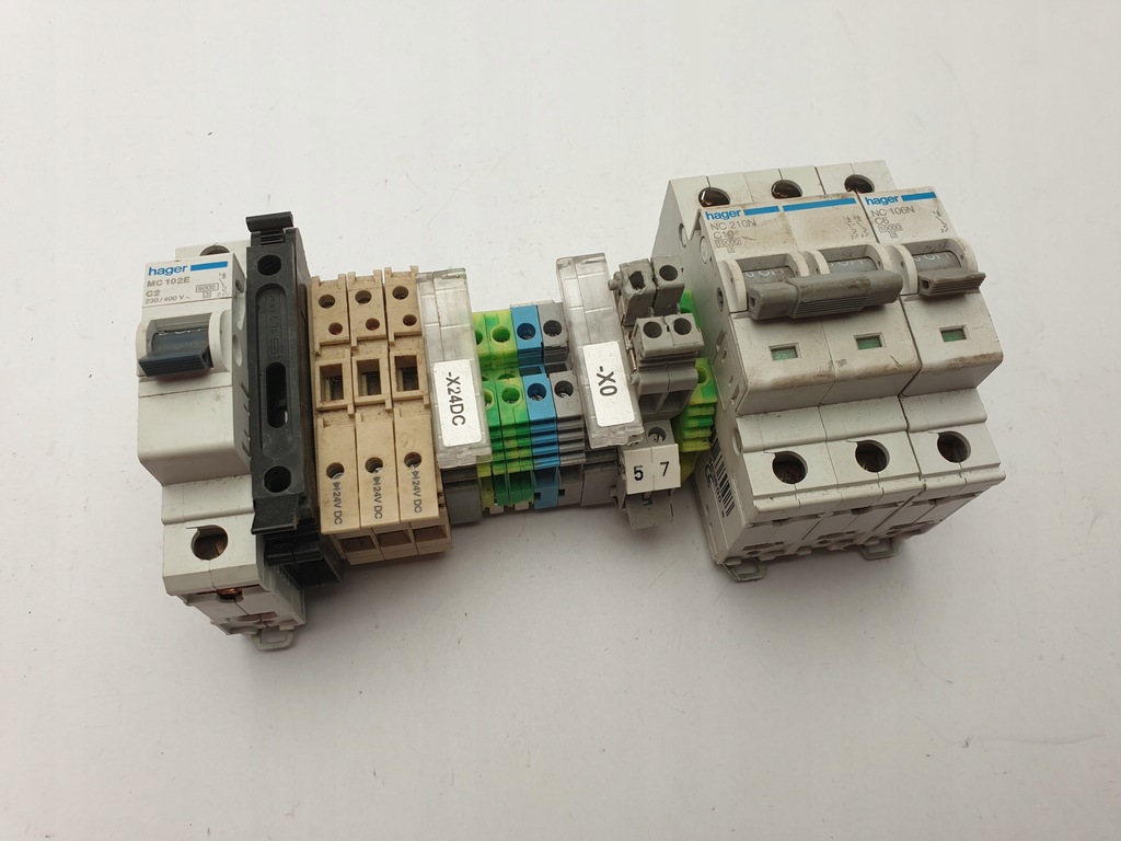 zugi złączki szynowe BEZPIECZNIKI MIX HAGER 16 el. - 11080417211 ...