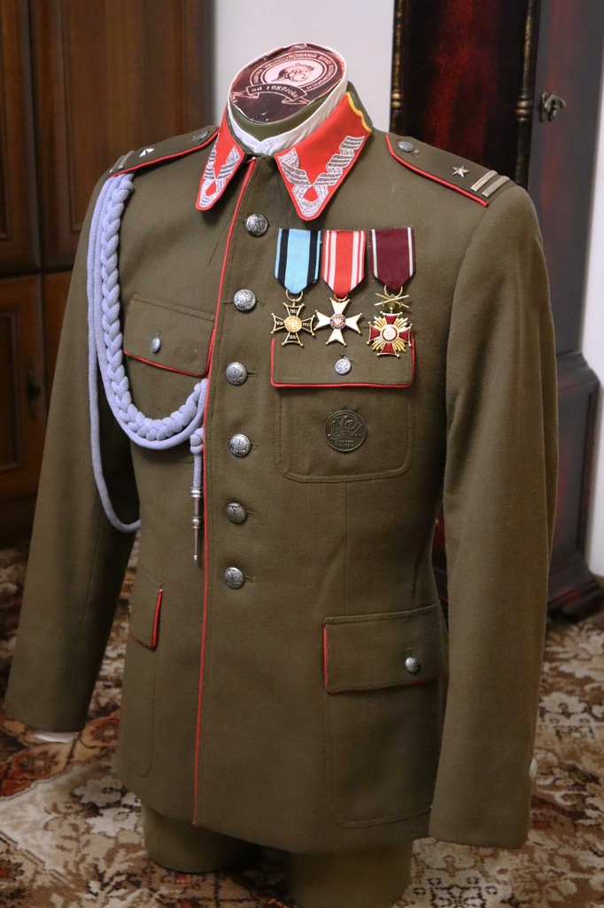 Cały KOMPLET !!! Mundur II RP Sznur Galowy Krzyż Virtuti GRATIS ...