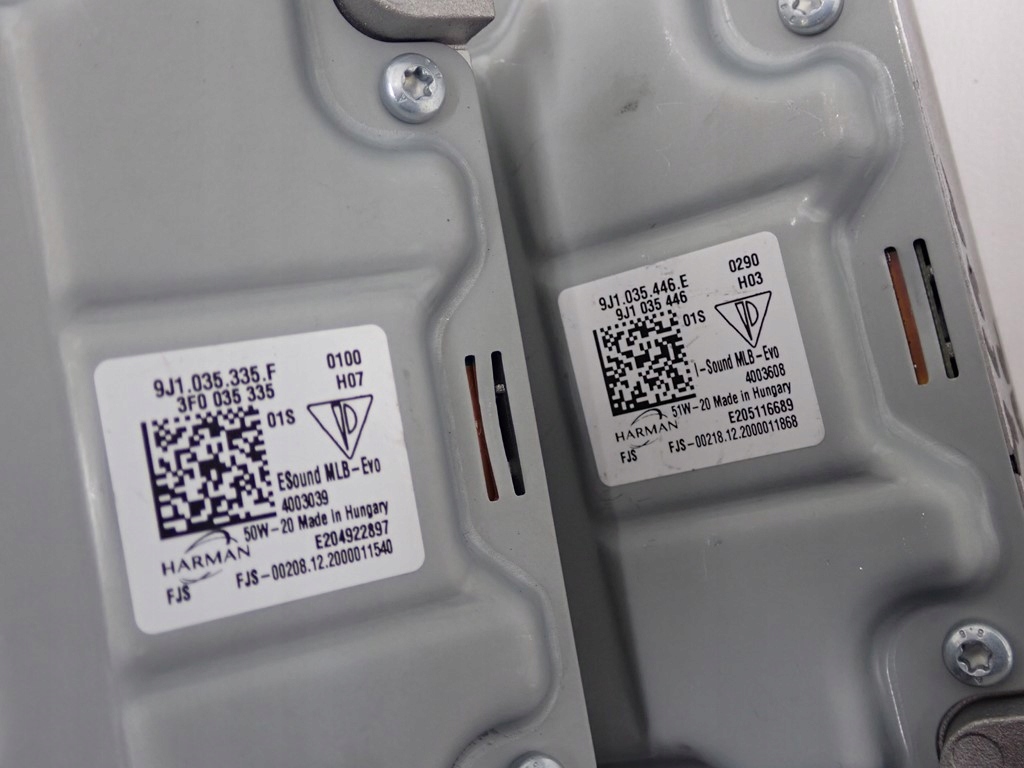 GŁOŚNIK WZMACNIACZ SUBWOOFER BOSE PORSCHE TAYCAN - 12255381906 ...