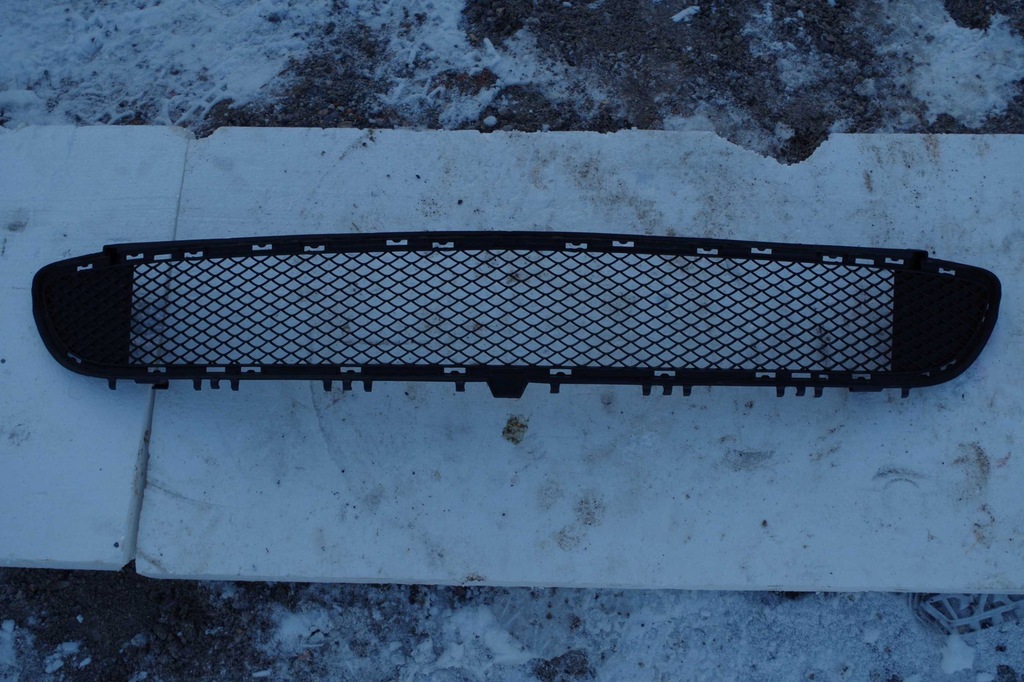 MERCEDES GLA W156 KRATKA W ZDERZAKA 1568850822 - 7132338815 - oficjalne ...