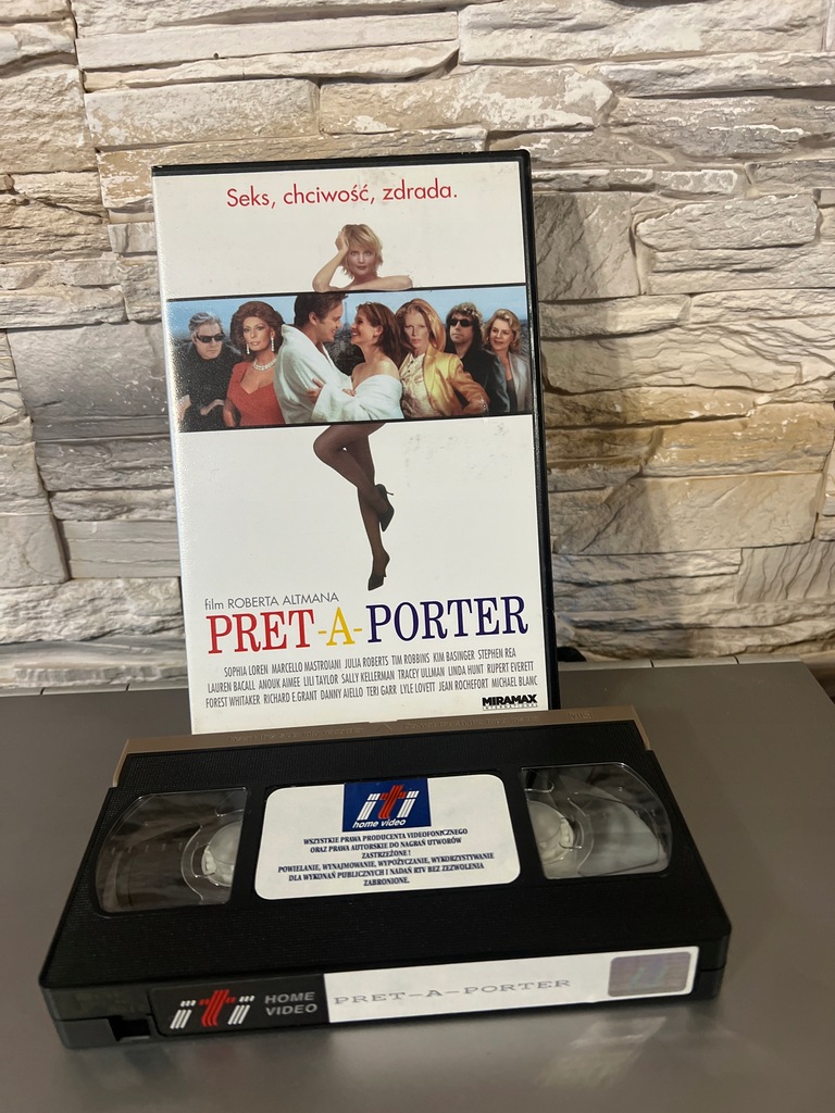 Pret-A-Porter VHS Piękny Stan - Julia Roberts/Kim Basinger - 15366593688 - oficjalne archiwum ...