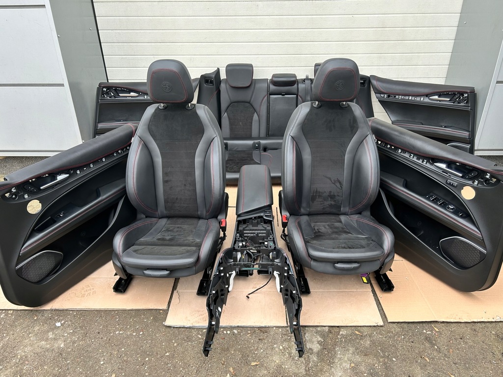 FOTELE KANAPA TAPICERKA ALFA ROMEO STELVIO QV - 13503000575 - oficjalne ...