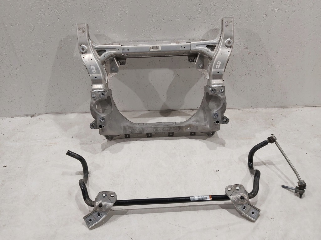 WÓZEK PRZÓD TRAWERZA MERCEDES W205 W213 4MATIC - 11246768850 ...