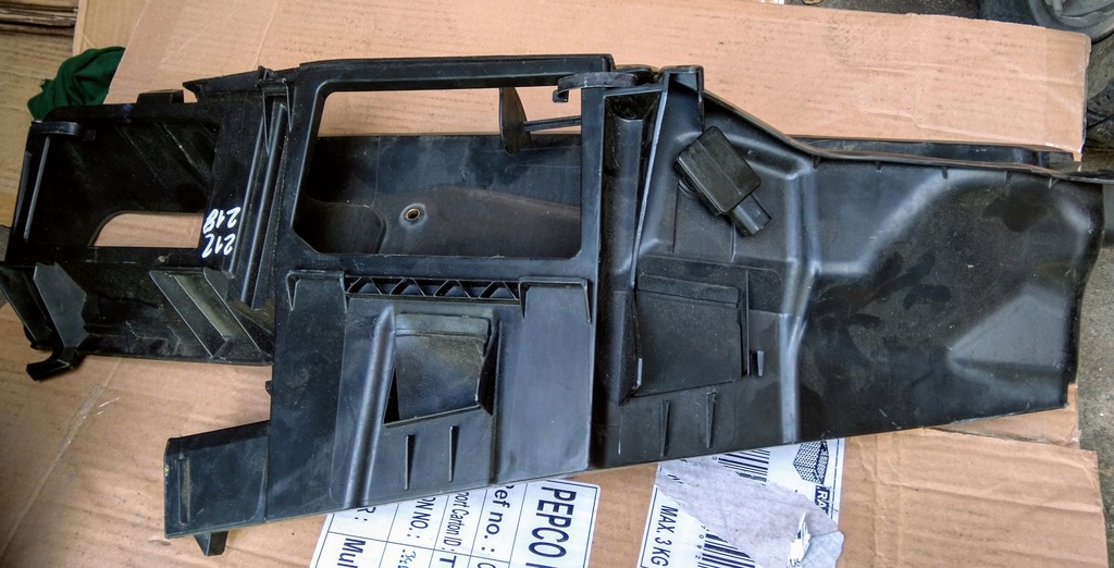 Mercedes w212 wlot tunel powietrza A2128300144 - 8630428986 - oficjalne ...