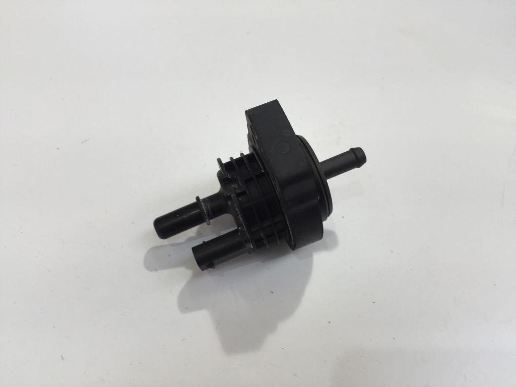 MERCEDES A W177 19r ZAWÓR PODCIŚNIENIA A0004703700 - 9150074729 ...