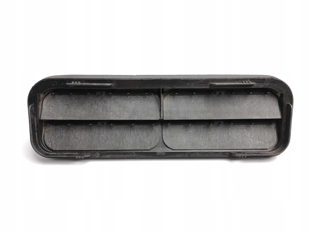 MERCEDES W205 KRATKA WENTYLACYJNA TYŁ - 13370522857 - oficjalne ...