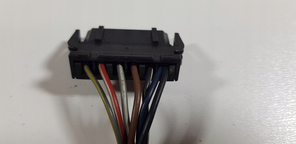 KOSTKA WTYCZKA WTYK LAMPY TYLNEJ AUDI A3 I 8L LIFT - 11808801919 - oficjalne archiwum Allegro