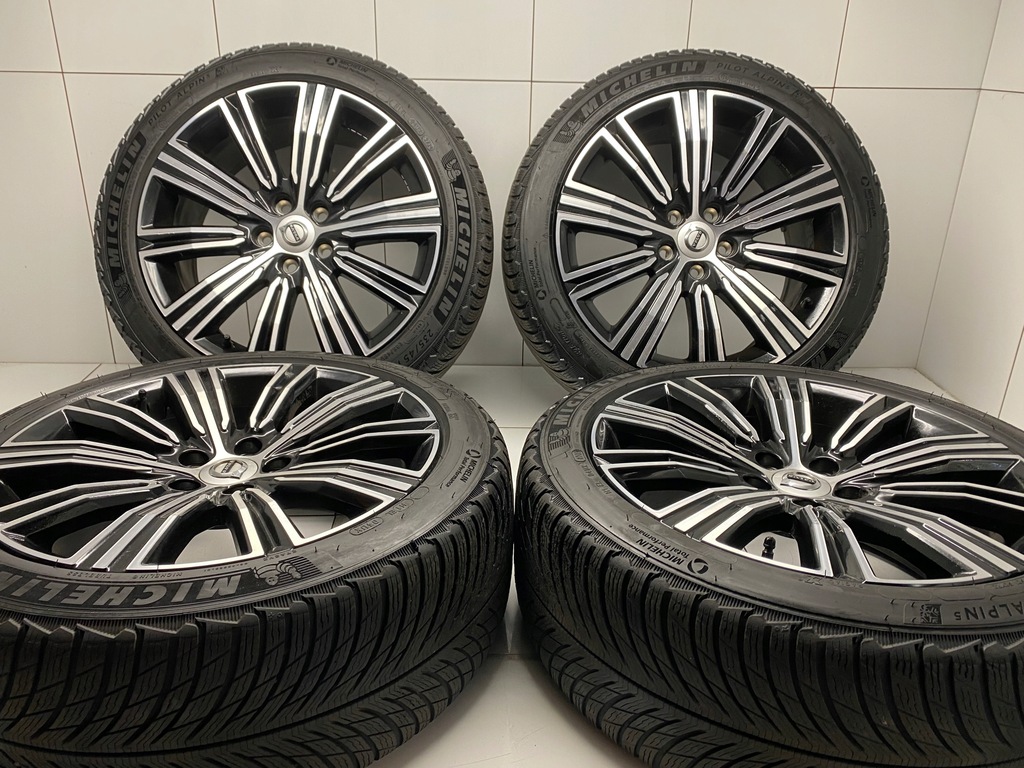 KOLA FELGI 18 VOLVO XC40 XC60 R DESIGN OPONY ZIMA - 12568340583 - oficjalne archiwum Allegro