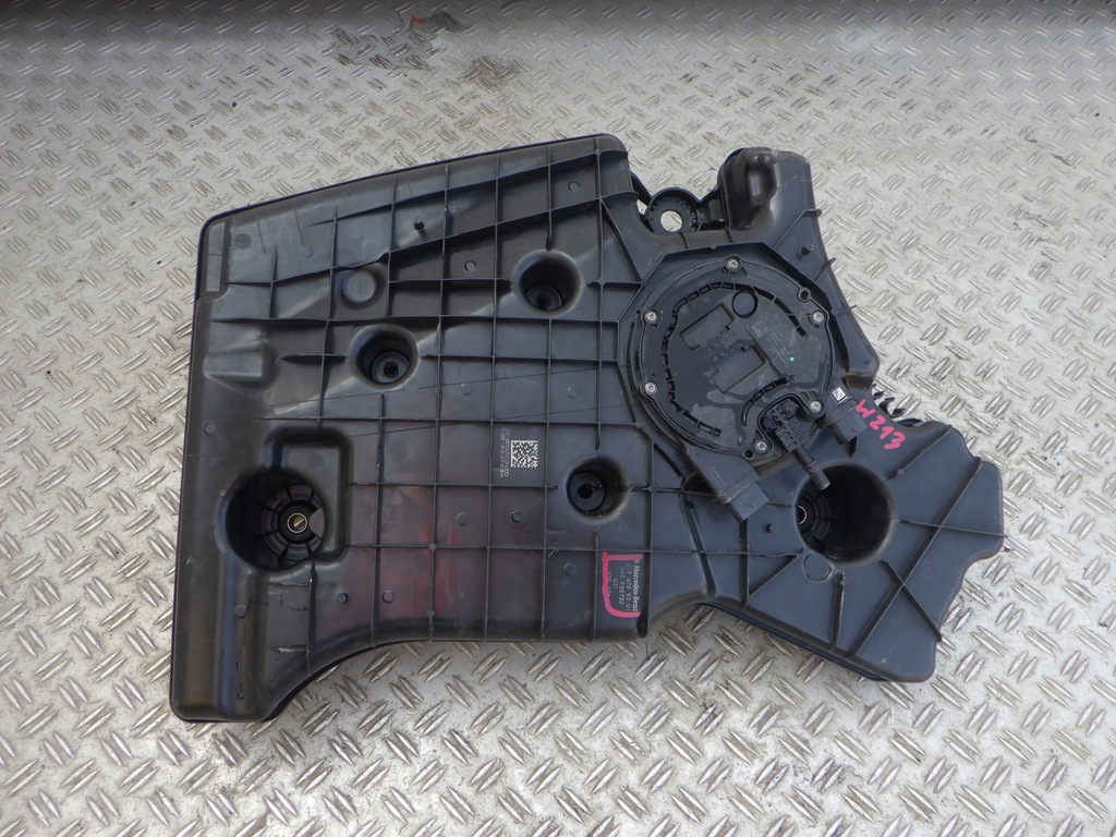 ZBIORNIK ADBLUE MERCEDES E-KLASA W213 2134709301 - 13898090933 ...