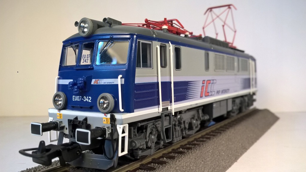 PIKO 96374 ELEKTROWÓZ EU07-342 IC PKP Ep.VI - NOWE ŚWIATŁA I TRĄBY - 16327719338 - oficjalne ...