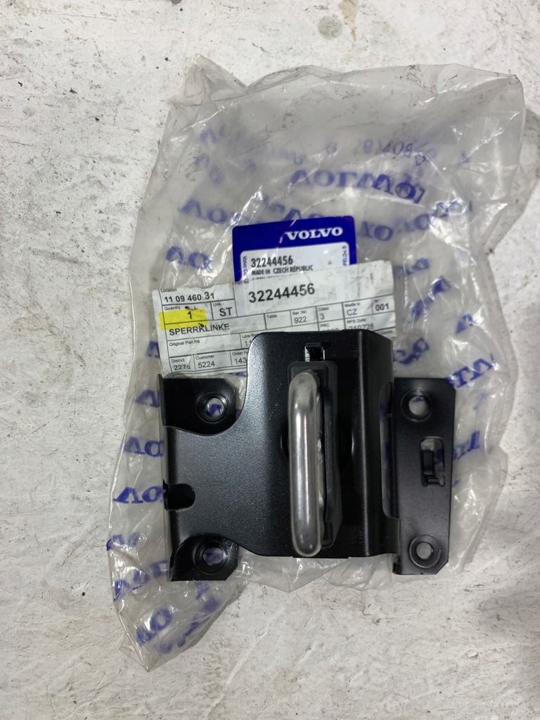 nowy zaczep zamka maski do XC-40 II . L P - 12201775119 - oficjalne ...