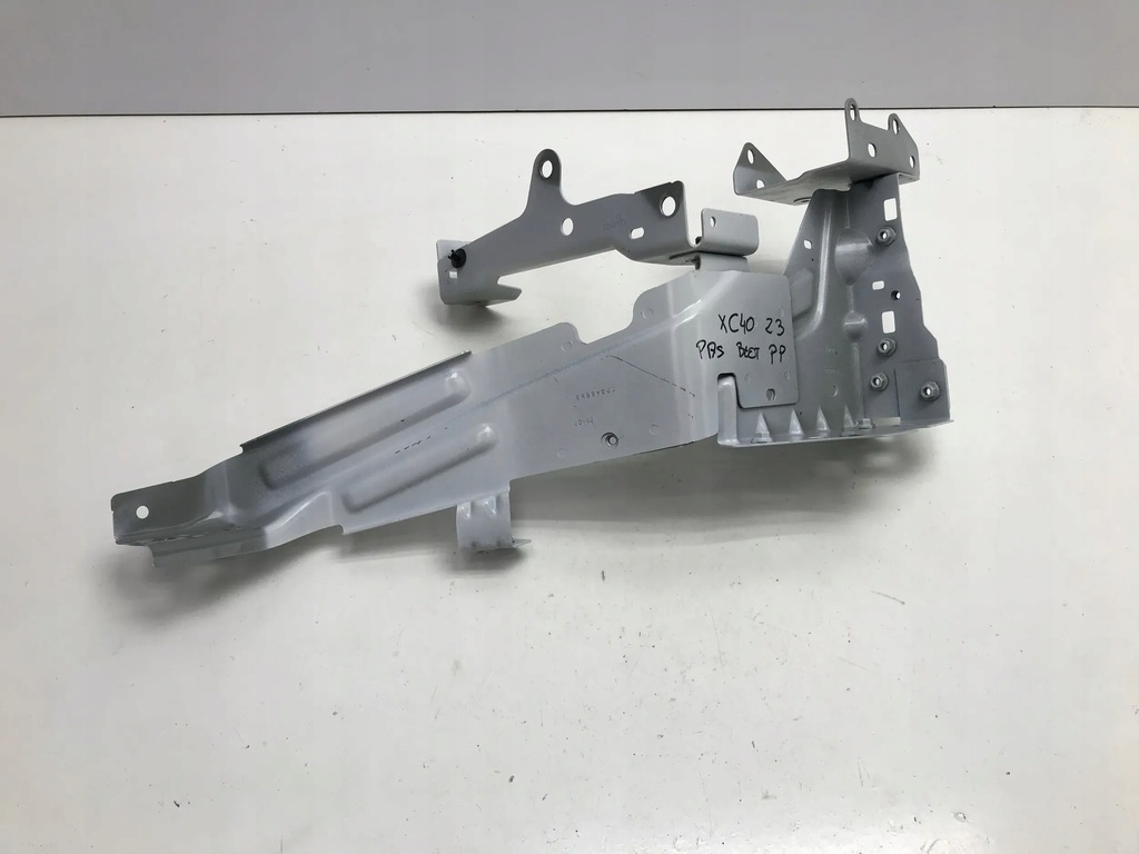 VOLVO XC 40 XC40 2023 WSPORNIK MOCOWANIE BŁOTNIKA PRAWY PRZÓD 32348653 ...