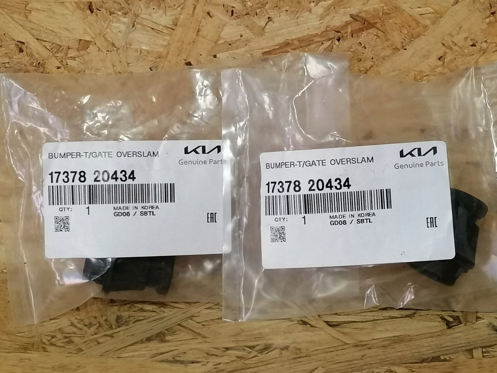 KIA SPORTAGE 16- ODBOJNIK KLAPY TYLNEJ 1737820434 - 11940868460 ...