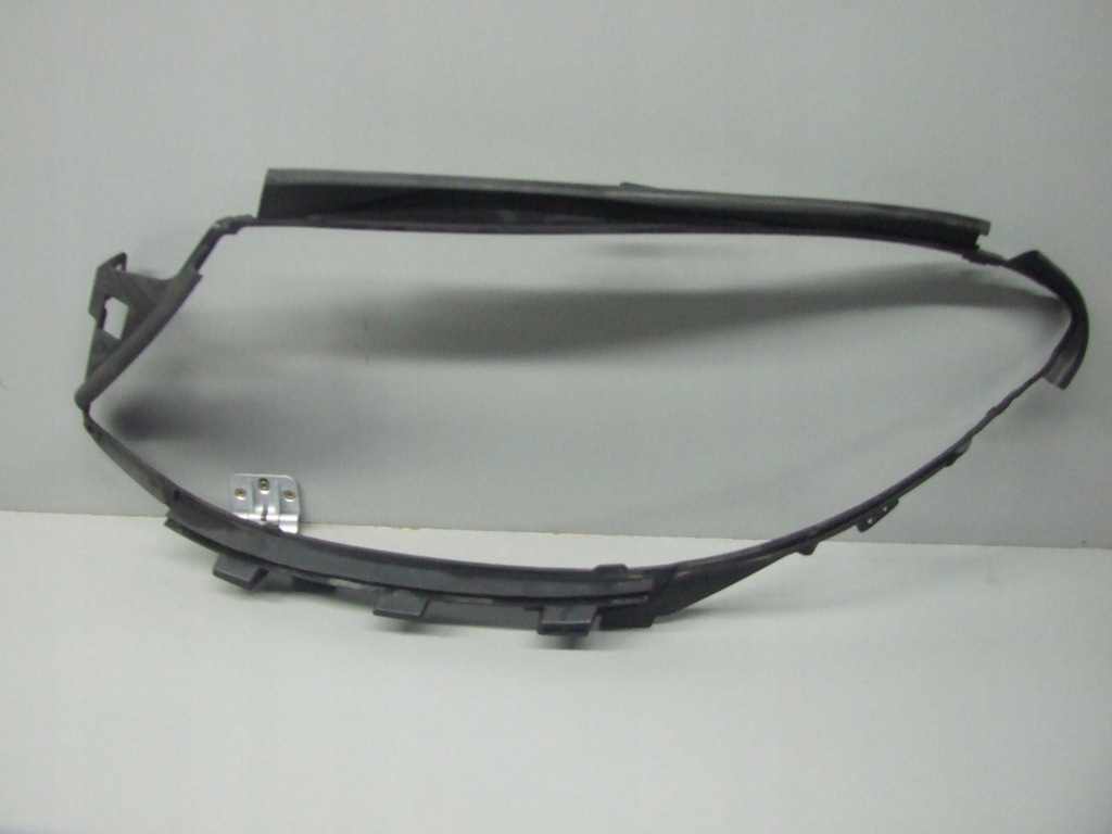 USZCZELKA LAMPY LEWEJ MERCEDES GLE W166 1668260158 - 11727692774 ...