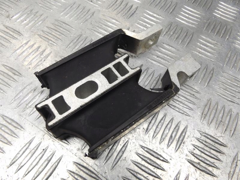 VOLVO V90 II 2.0 D4 ŁAPA PODUSZKA SKRZYNI 31330594 - 7951695590 ...