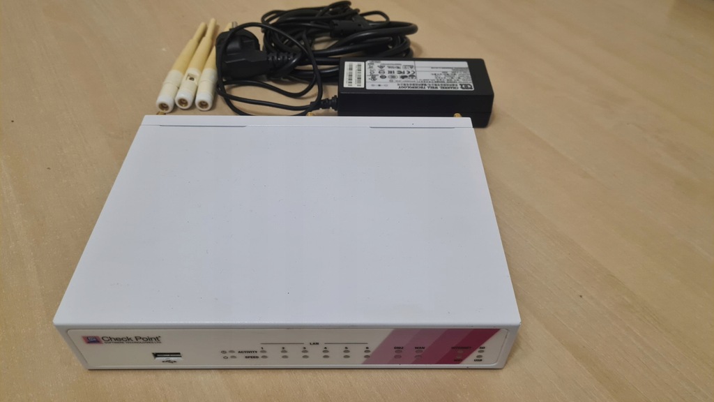 Check Point L-71W - router / firewall sprzętowy - 12984442071 - oficjalne archiwum Allegro