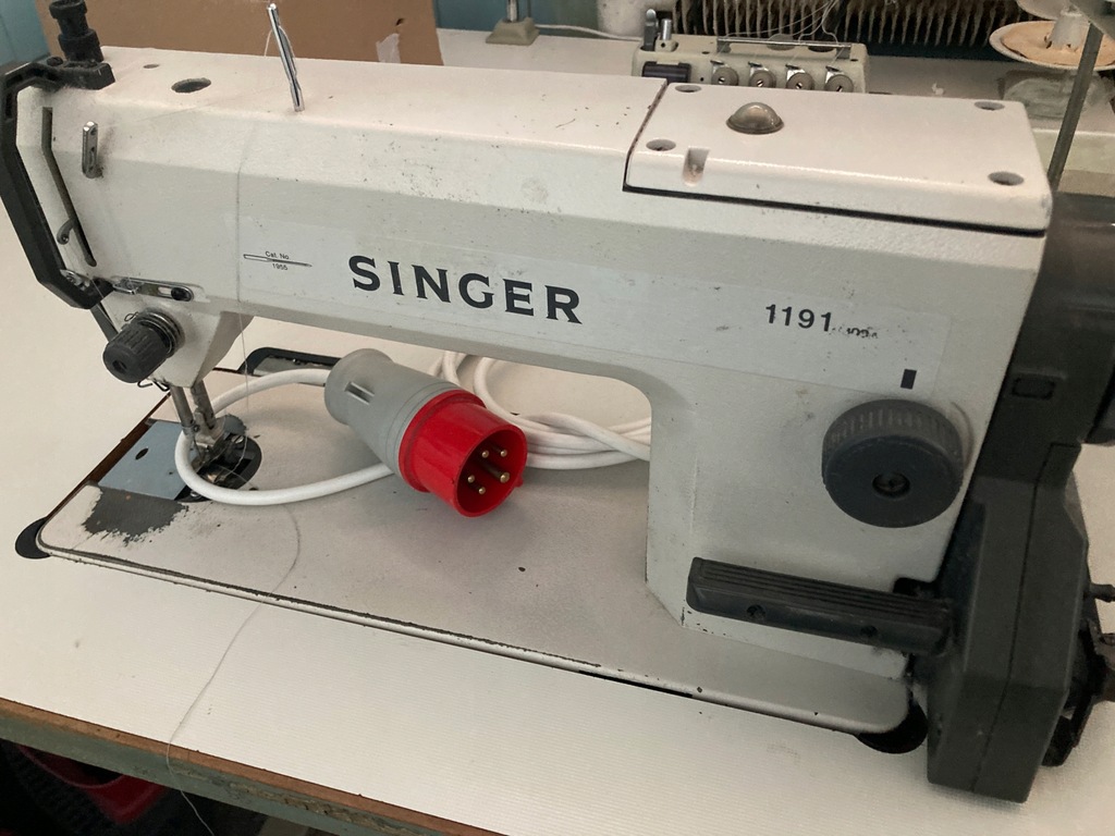 Stebnówka Singer 1191 Kompletna ze stołem F.V - 12911790966 - oficjalne ...