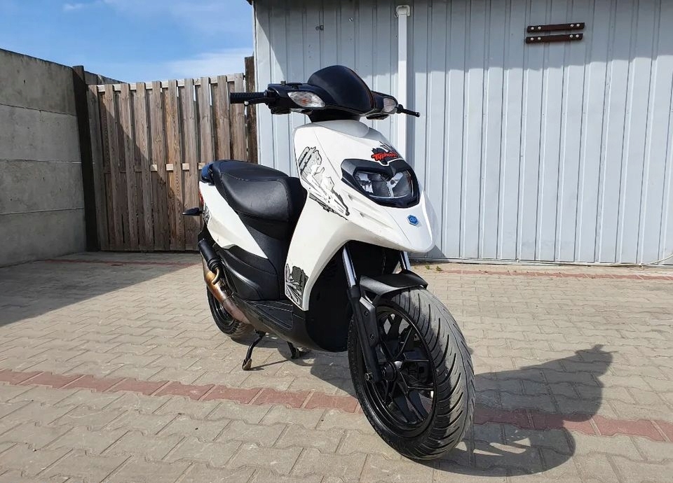 Piaggio TPH - 12952342641 - oficjalne archiwum Allegro