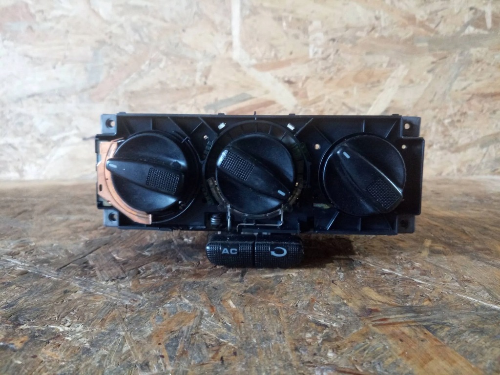 Panel klimatyzacji nawiewu VW Passat B4 3A0819045C - 12693787723 ...